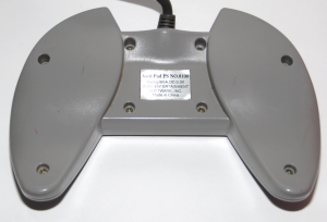 Peripheral Vision: ASCII Pad PS No.800 Controller